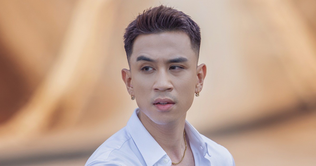 Ca sĩ Dương Edward giải thích lý do tự tay xóa 3 MV thu hút 150 triệu "view" | Báo điện tử An ...