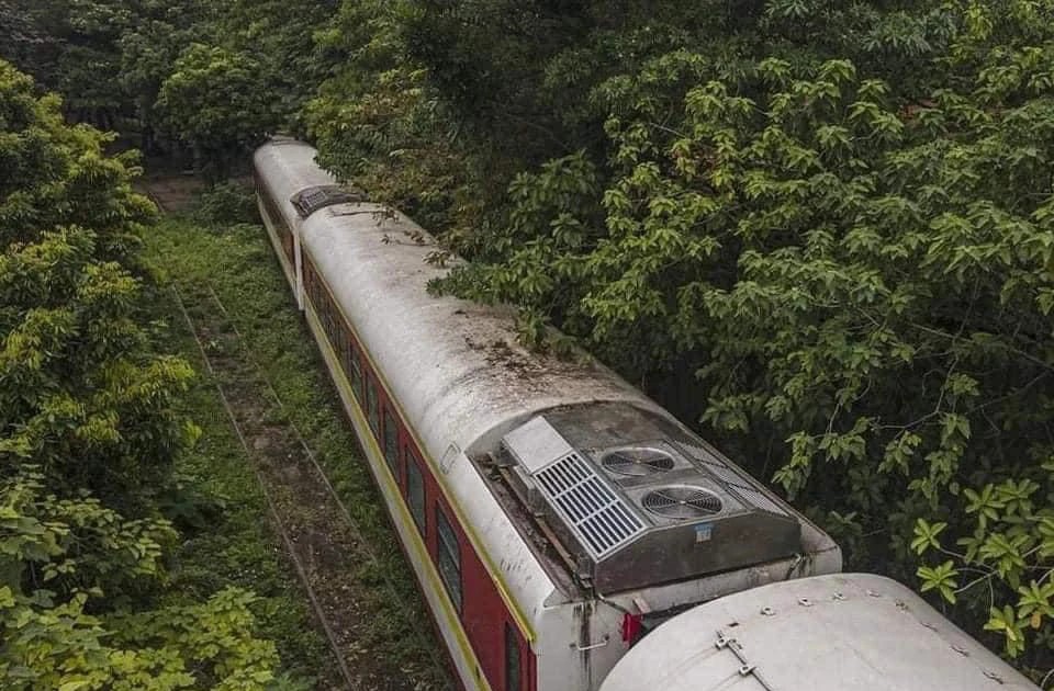 Vì sao 13 toa tàu hạng sang của Jinxin- Trung Quốc nằm đắp chiếu, không ...