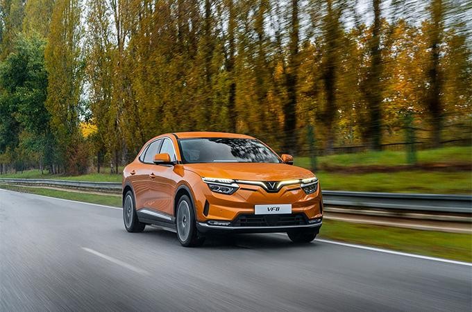 VinFast nhận đơn hàng bán hơn 2.500 xe VF 8 và VF 9 cho Autonomy | Báo ...