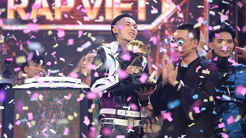 [ẢNH] Rapper Dế Choắt: Từ anh chàng ‘nghiện’ xăm trổ đến quán quân Rap ...