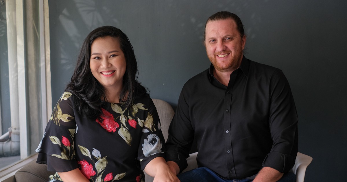 Đạo diễn người Mỹ Aaron Toronto: “Đêm tối rực rỡ”đã chữa lành tất cả ...