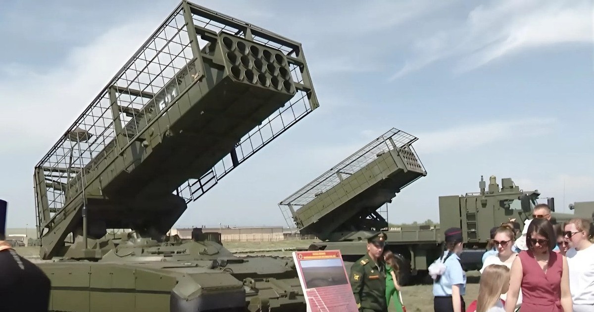 Báo Mỹ kinh ngạc trước sức mạnh hệ thống phun lửa hạng nặng TOS-3 ...