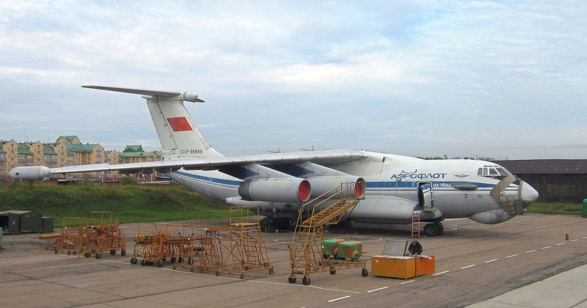 Máy bay 'quái vật tác chiến điện tử' Il-76PP bị tháo dỡ trong tiếc nuối ...