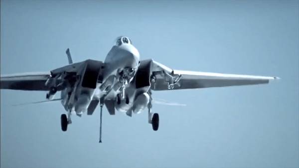 Tiêm kích hạm F-14 Tomcat, dòng chiến đấu cơ thế hệ thứ 4 đầu tiên của ...