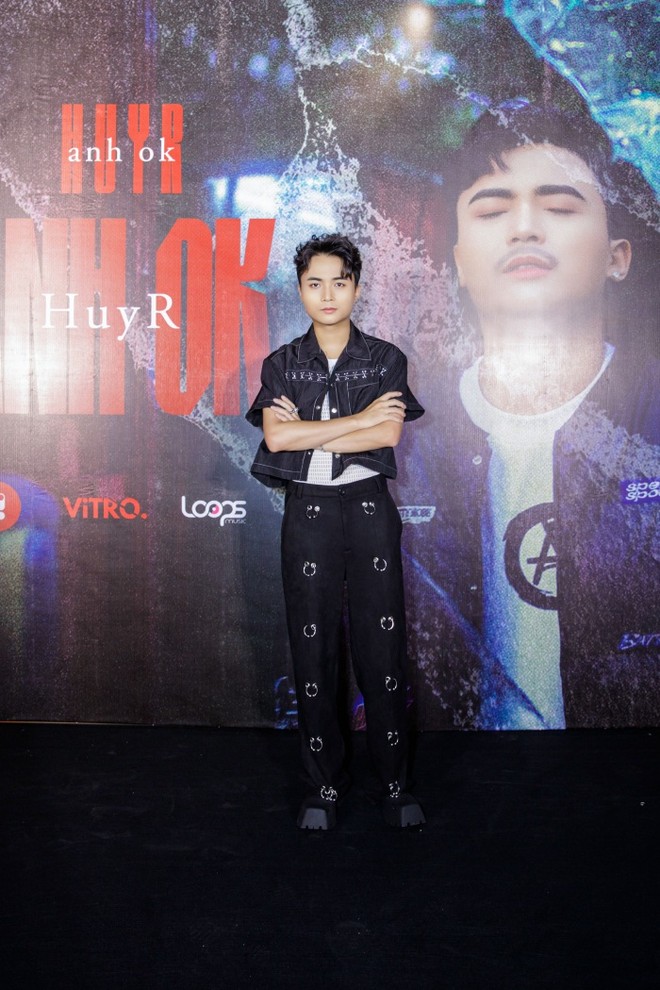 HuyR giới thiệu chuỗi dự án âm nhạc sau thời gian bế tắc trong cuộc ...