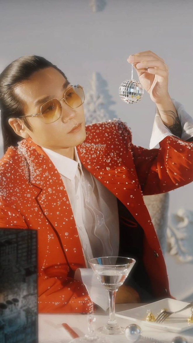 Rapper Wowy xuất hiện với hình ảnh mới lạ, chia sẻ về kế hoạch tái xuất ...